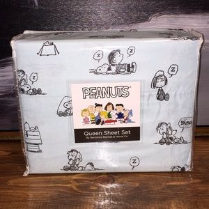 Peanuts | Bedding | Snoopy Peanuts Queen Sheet Set | Poshmark